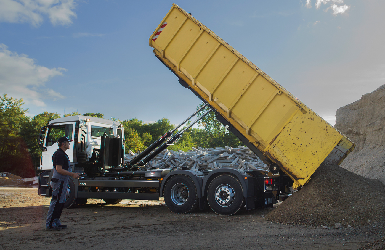 MULTILIFT | Hooklifts & Skiploaders | Hiab