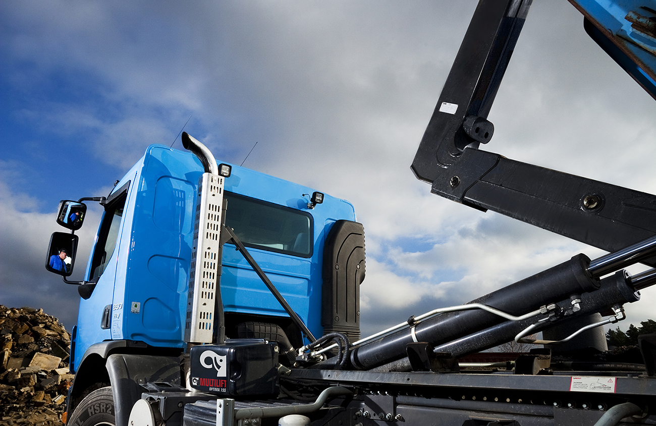 MULTILIFT | Hooklifts & Skiploaders | Hiab