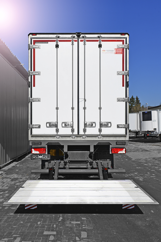 ZEPRO Z 15/20 | Tail Lifts | Hiab