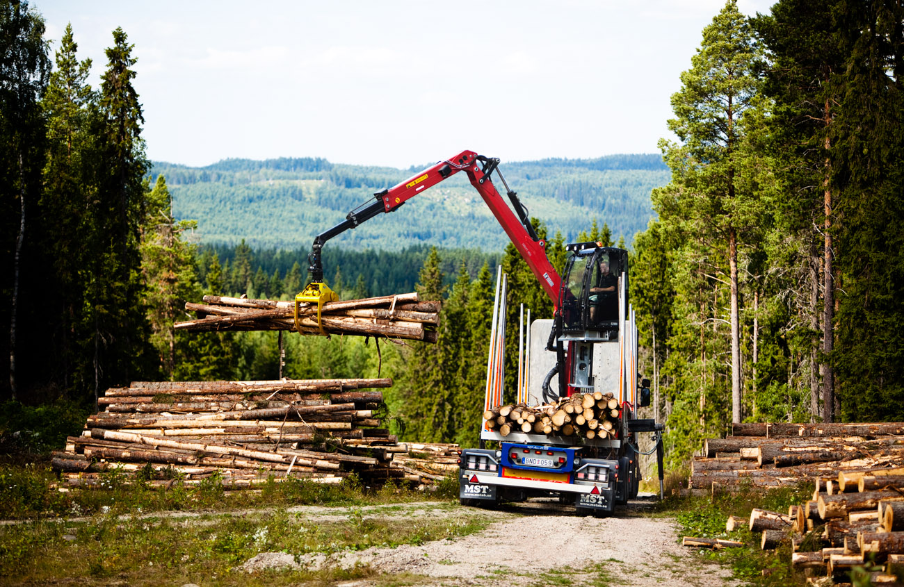 LOGLIFT 108S | Forestry Cranes | Hiab