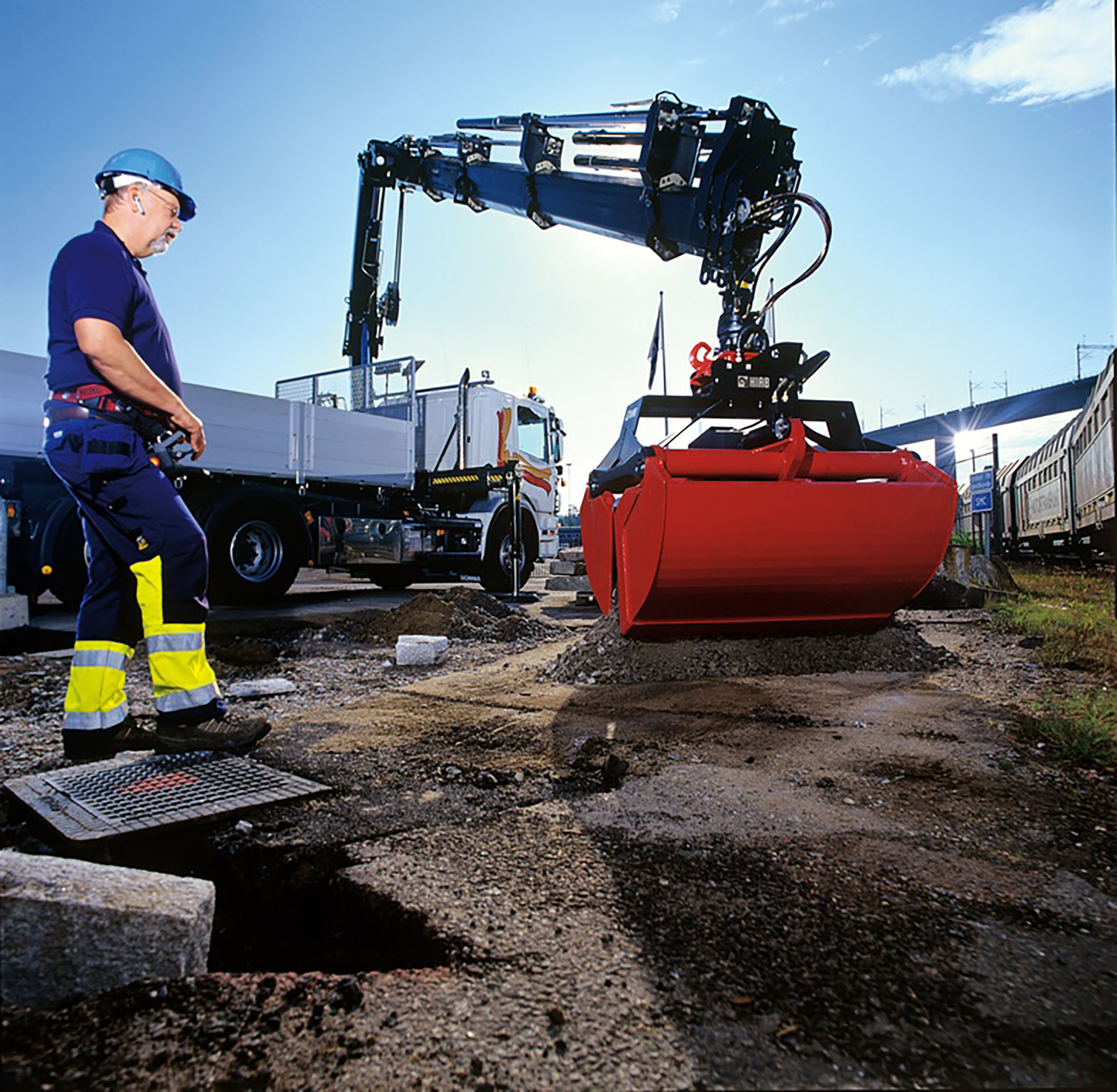 CLAMSHELL BUCKET KM 602 | Accessories | Hiab