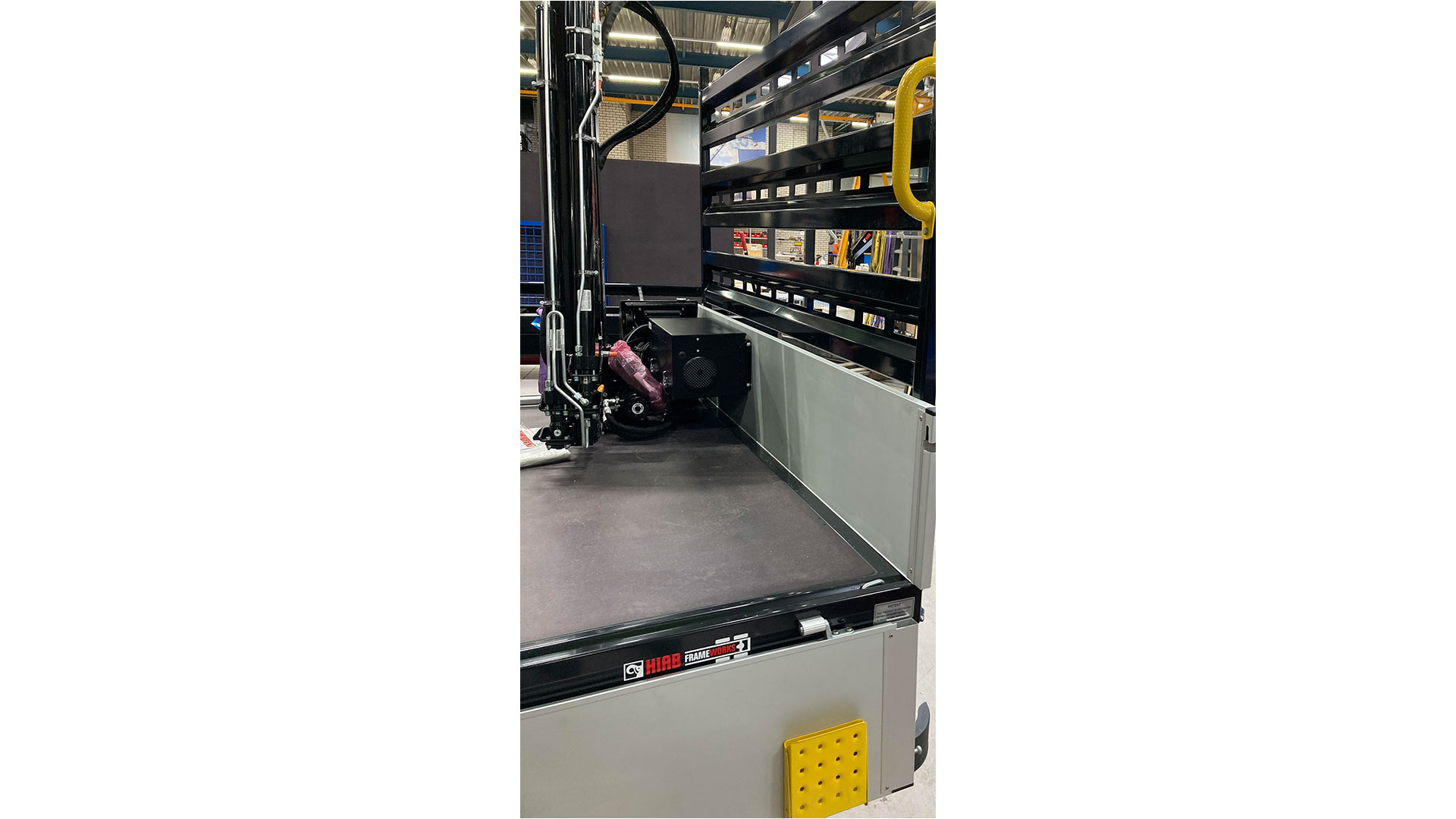 SIDE ACCESS KIT FOR T-BODY | Accessories | Hiab