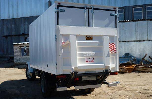 ZEPRO | Tail Lifts | Hiab