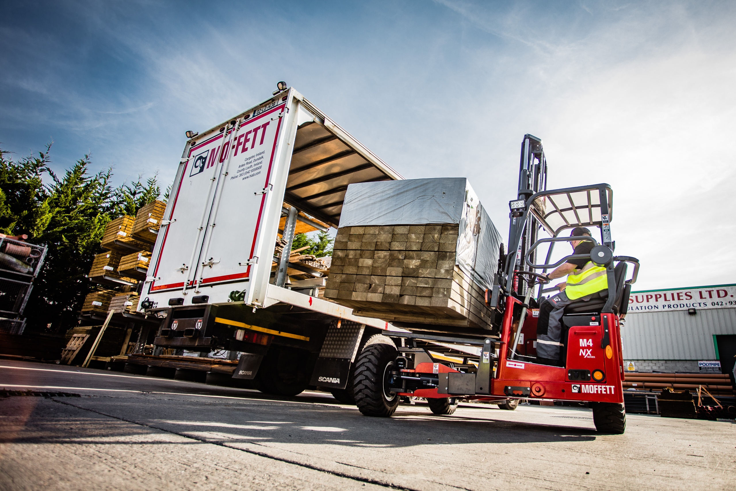 MOFFETT M4 NX V | Truck Mounted Forklifts | Hiab