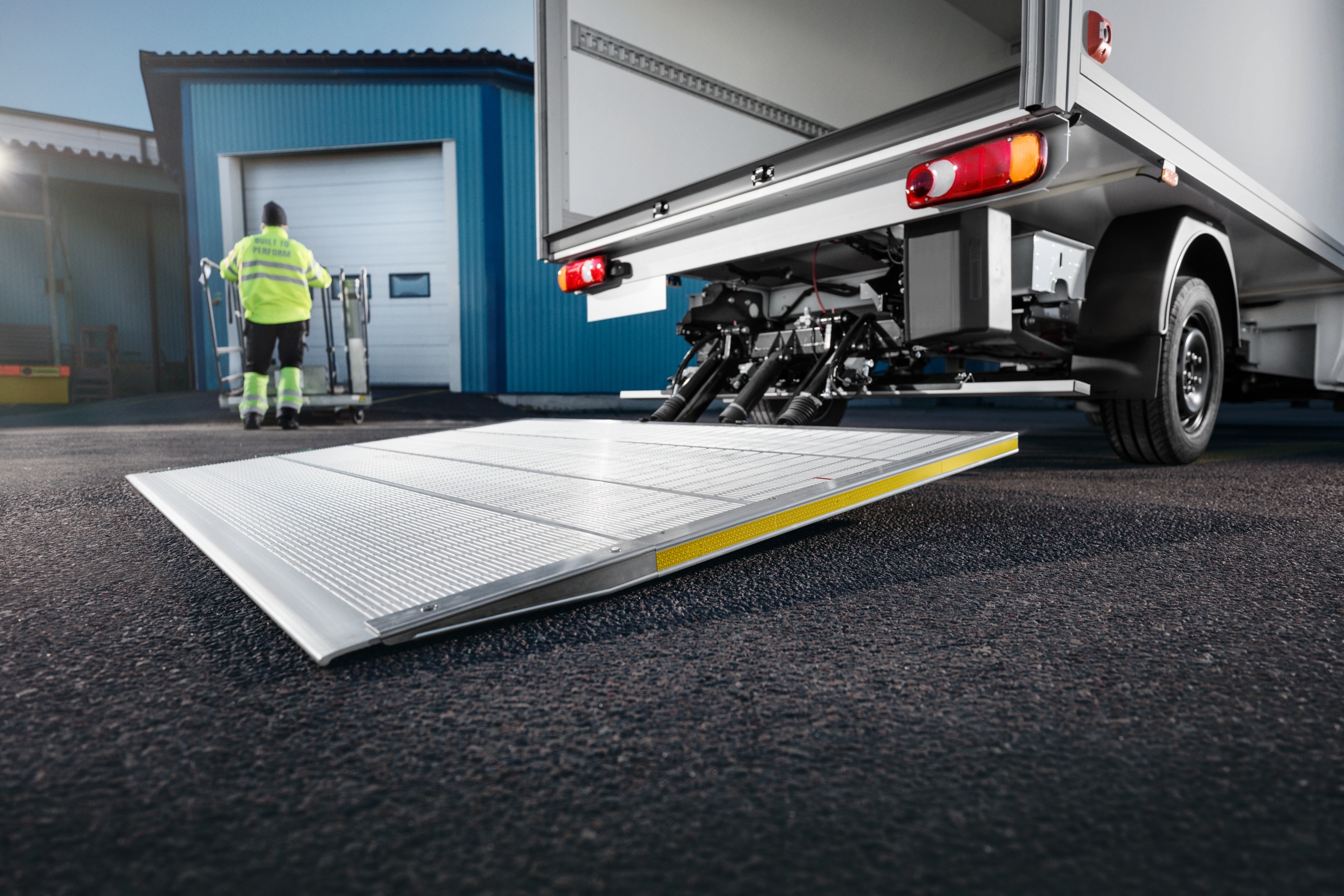 ZEPRO Z3N | Tail Lifts | Hiab