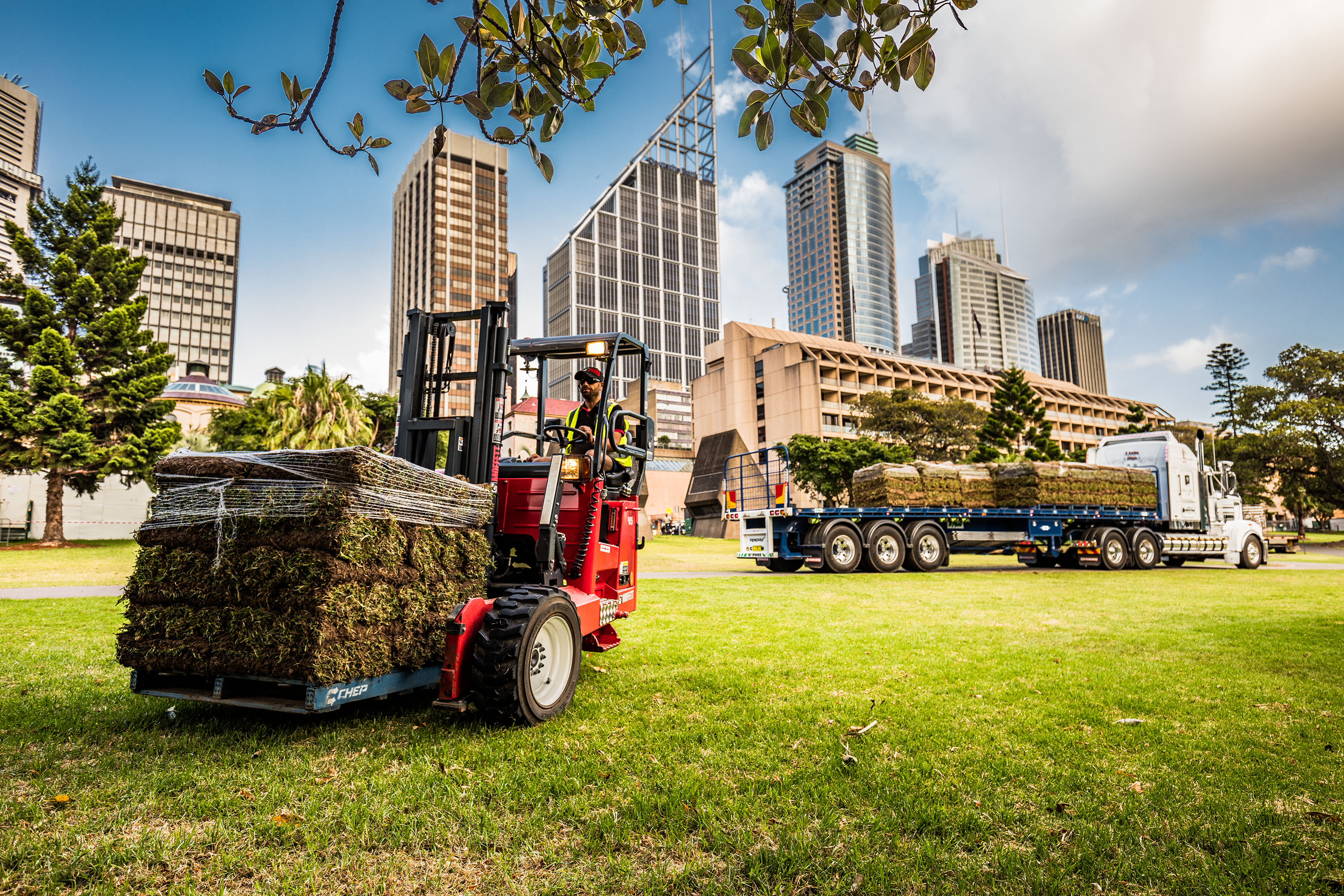 MOFFETT M5 NX | Truck Mounted Forklifts | Hiab