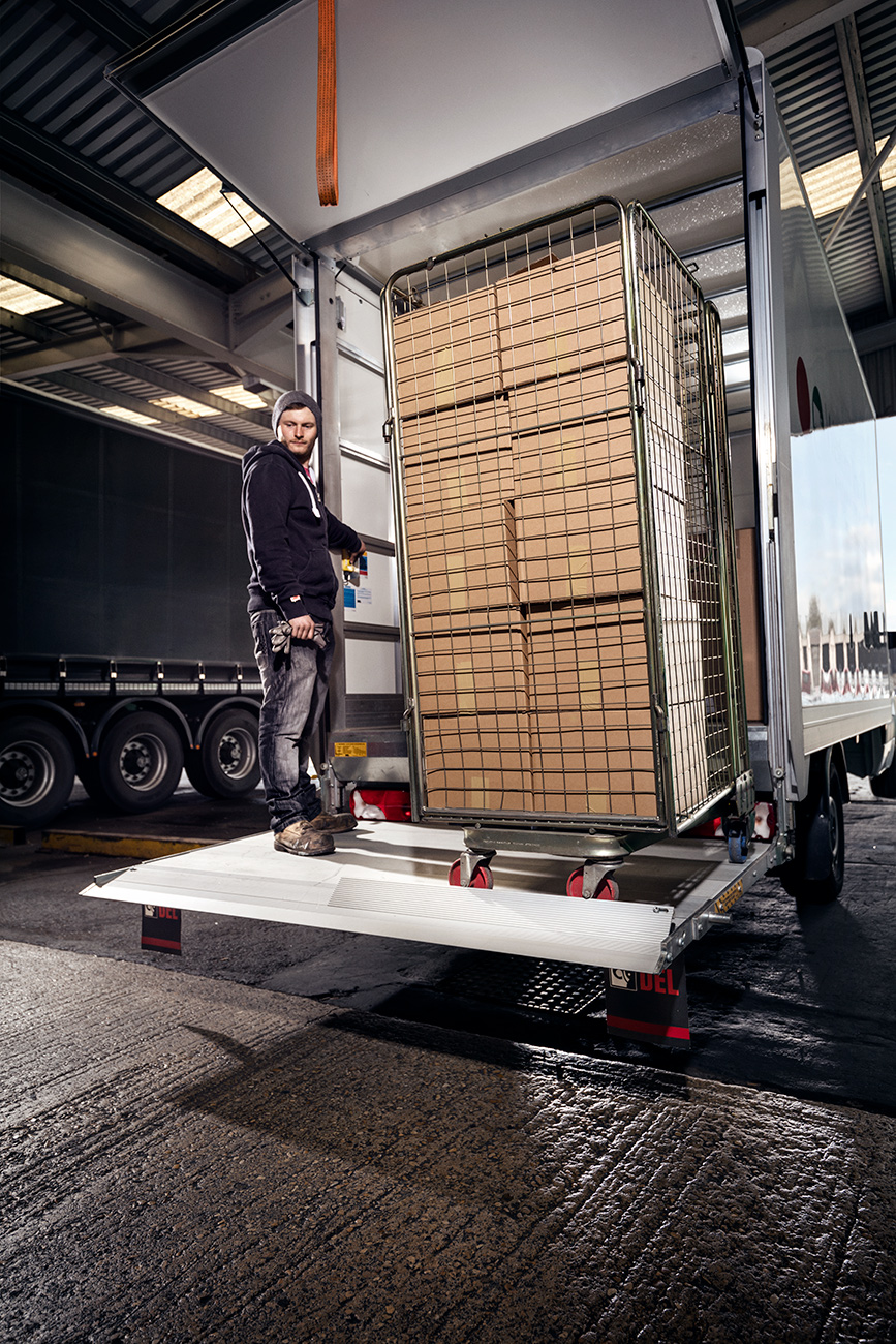 DEL FC500/750 | Tail Lifts | Hiab