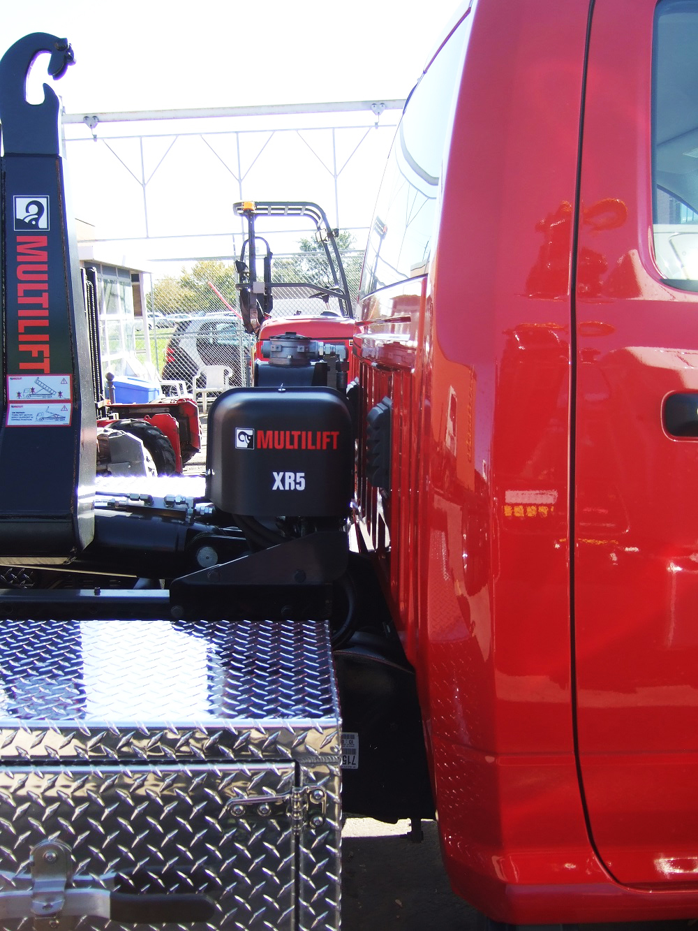 MULTILIFT XR5S | Hooklifts and Skiploaders for Sale | Hiab