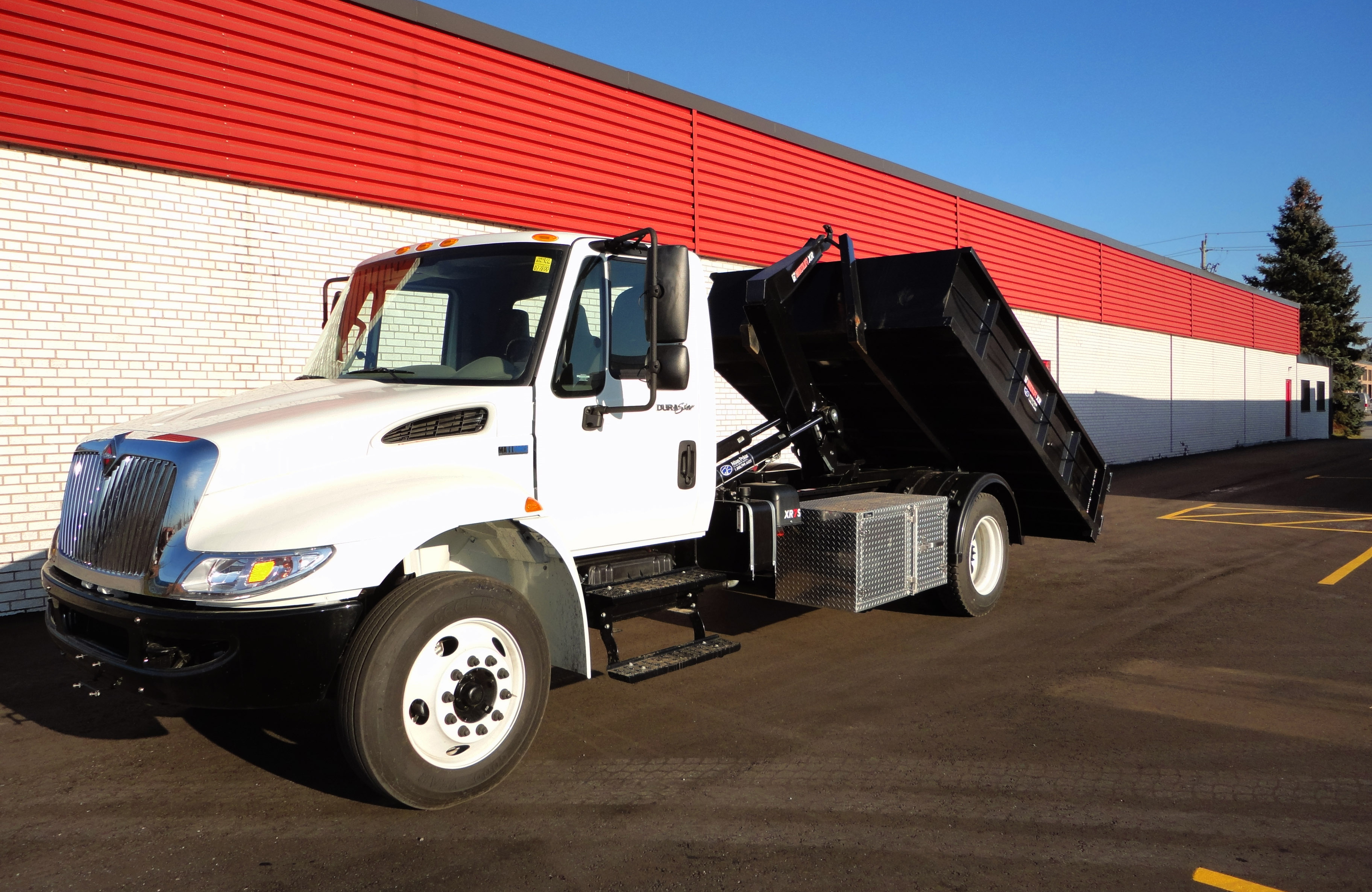 MULTILIFT XR7S | Hooklifts and Skiploaders for Sale | Hiab